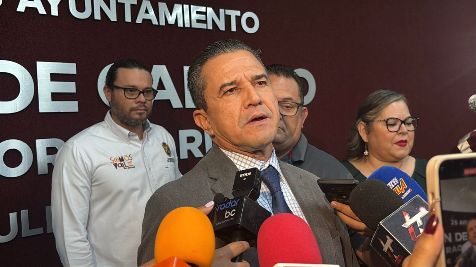 Niega Alcaldesa diferencias con Leyzaola, toma su lugar Chan